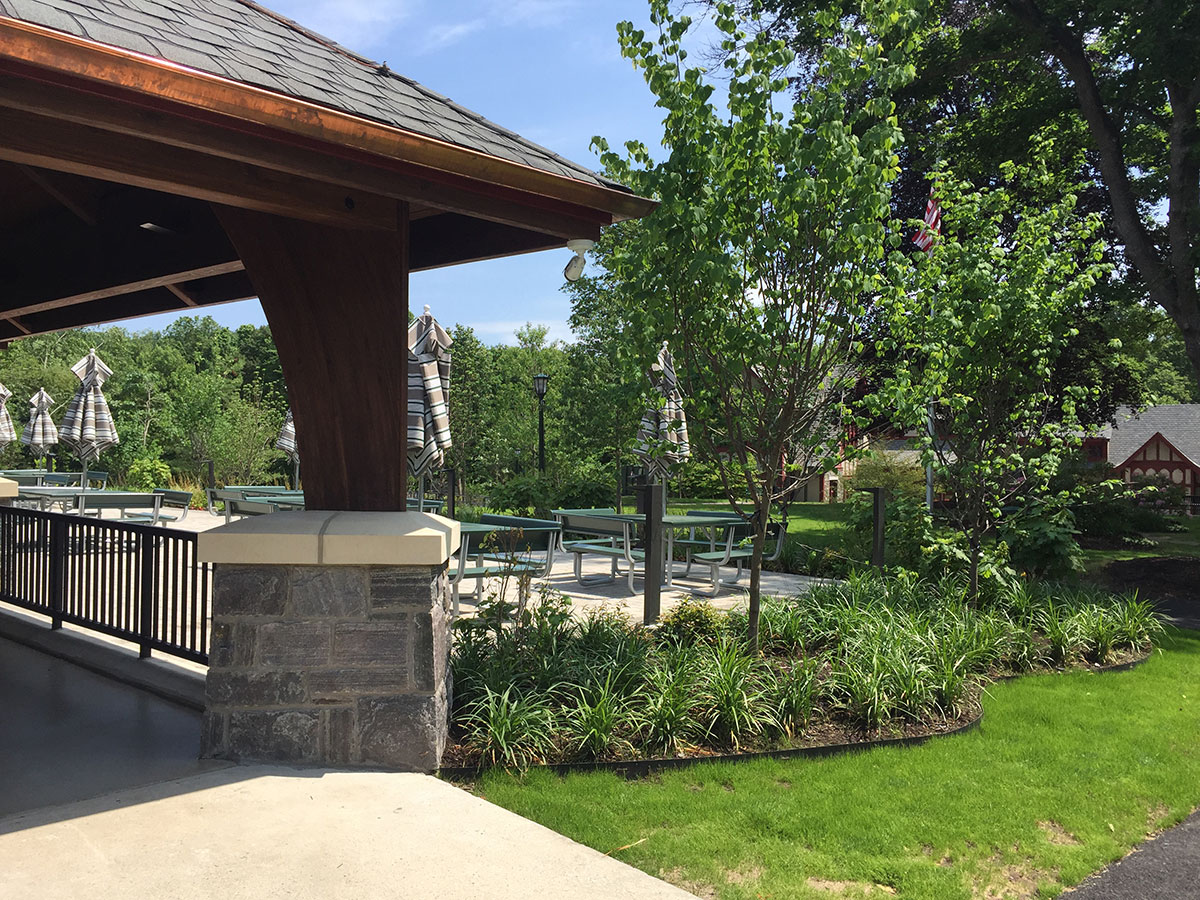 Law Memorial Park Pool House - RGR Landscape