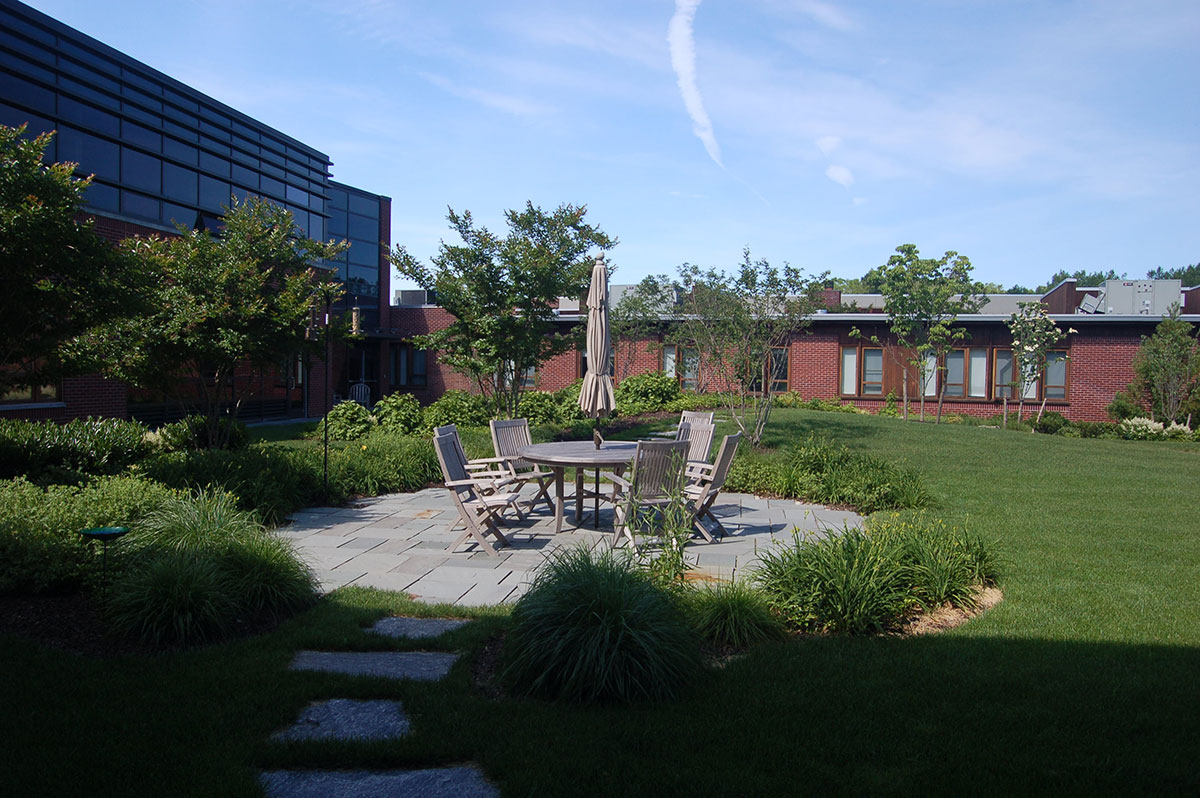 Renaissance Technologies Entry and Courtyard - RGR Landscape